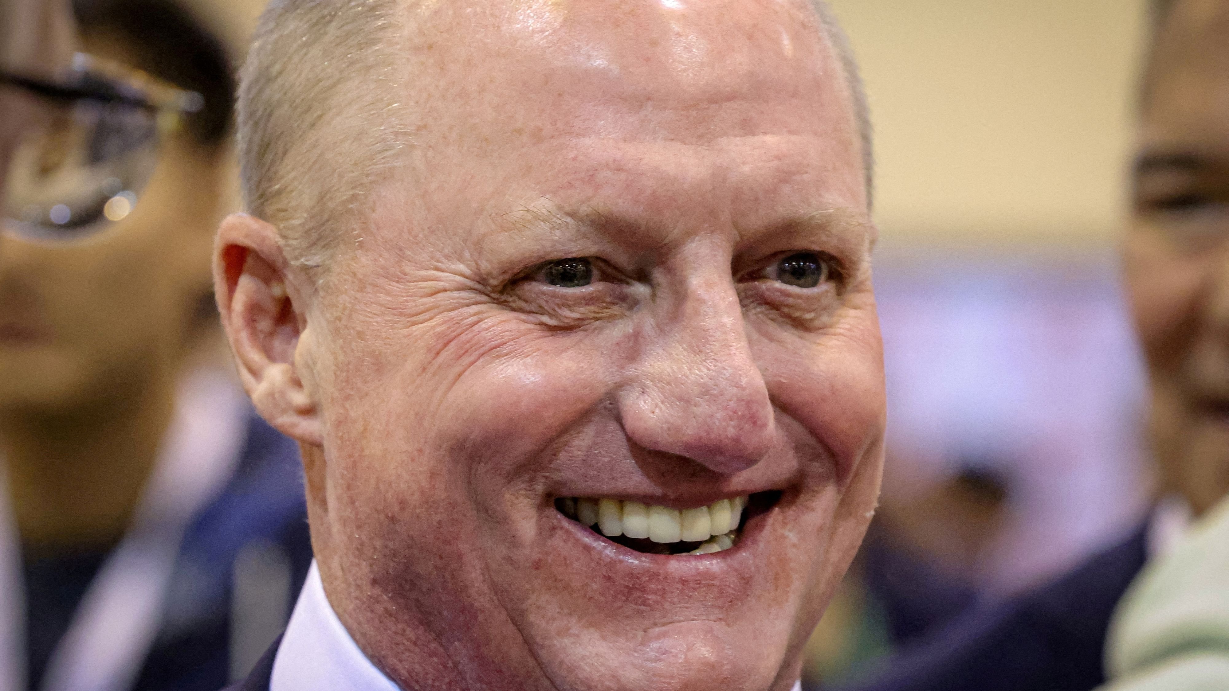 Star-Investor: Berkshire-CEO Abel folgt Buffett mit deutlich höherem Gehalt