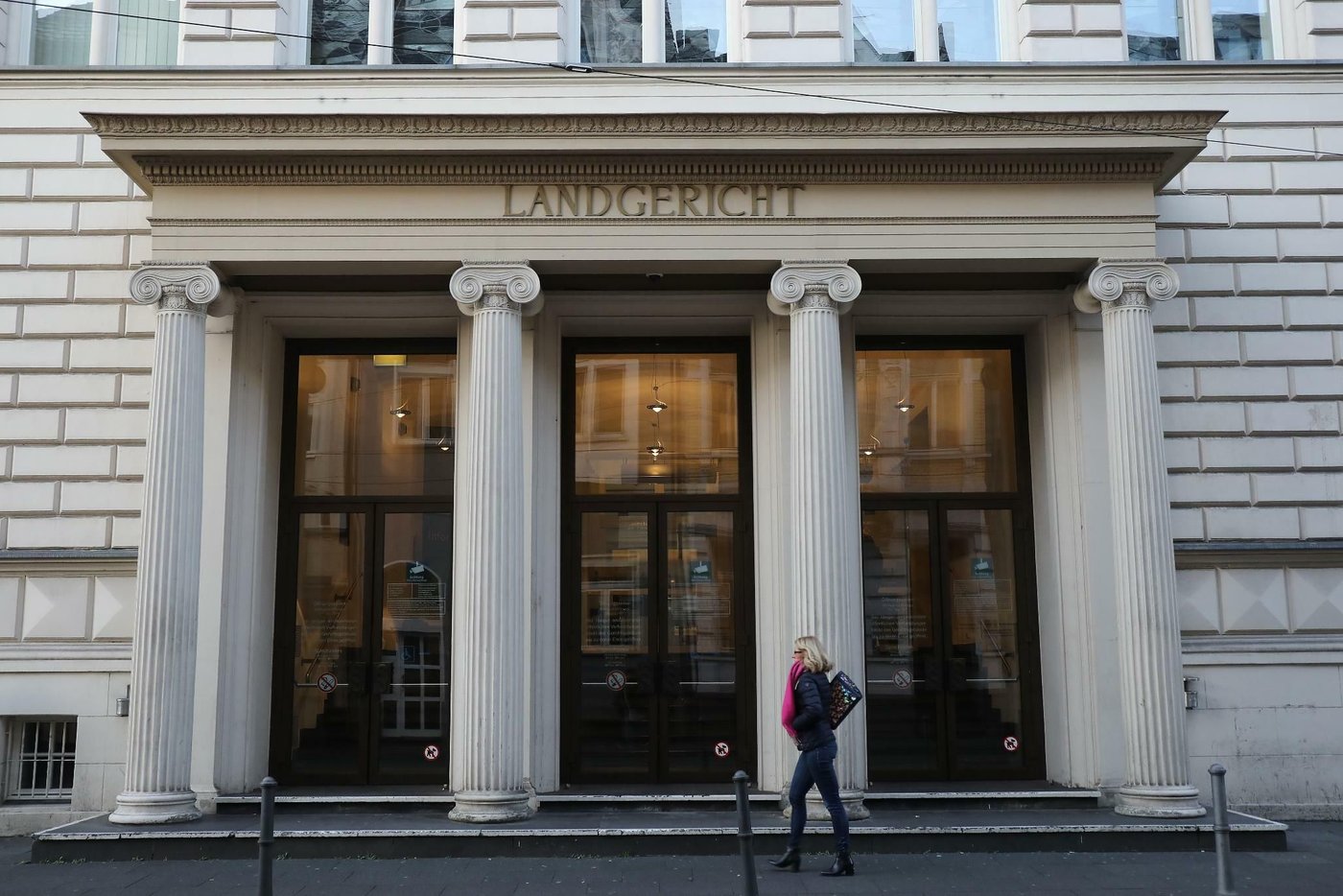 Cum-Ex-Skandal: Gericht verurteilt zwei weitere Warburg-Banker und rügt ...