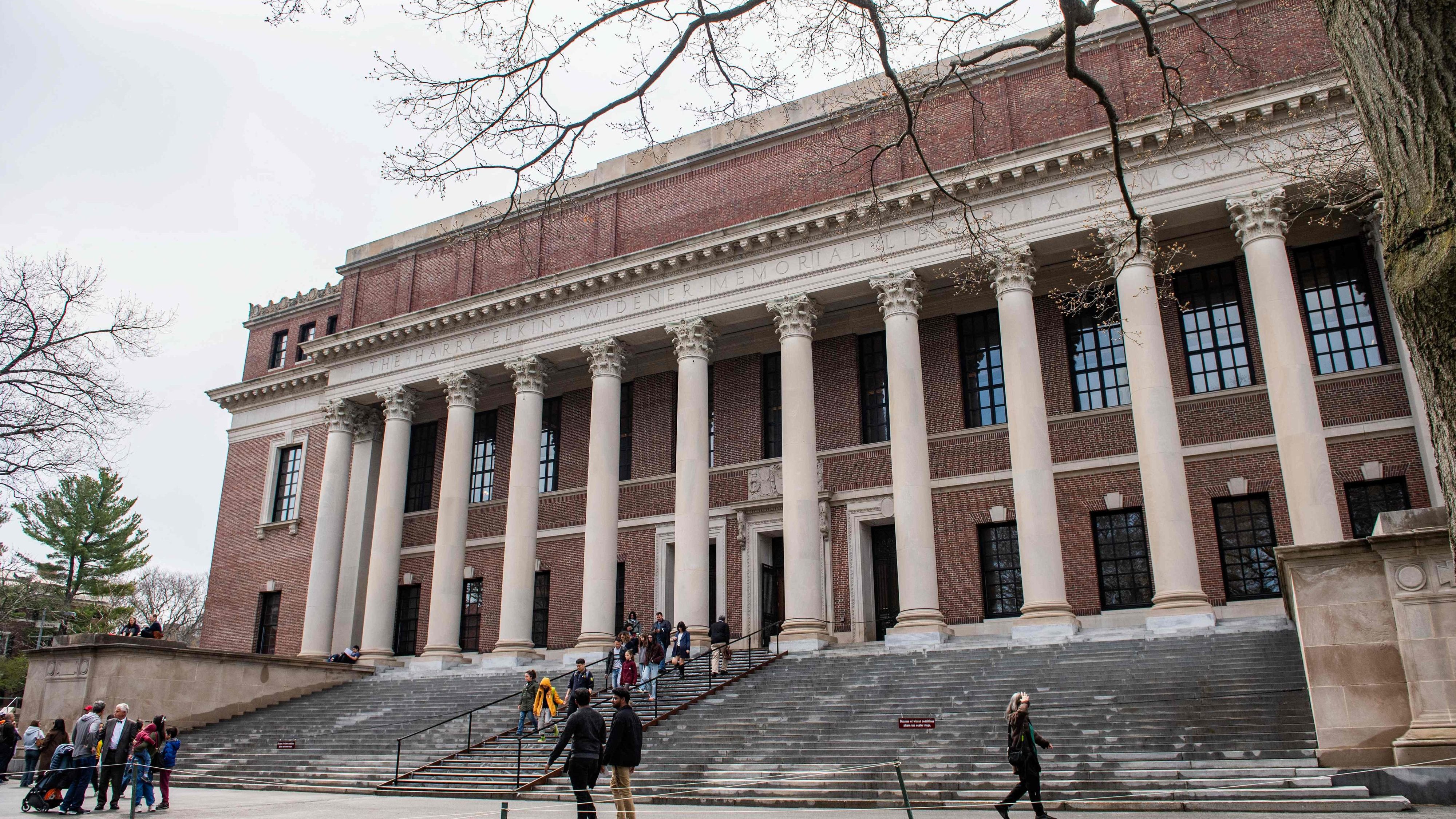 Elite-Uni: Trump-Regierung will Harvard neue Fördermittel verwehren