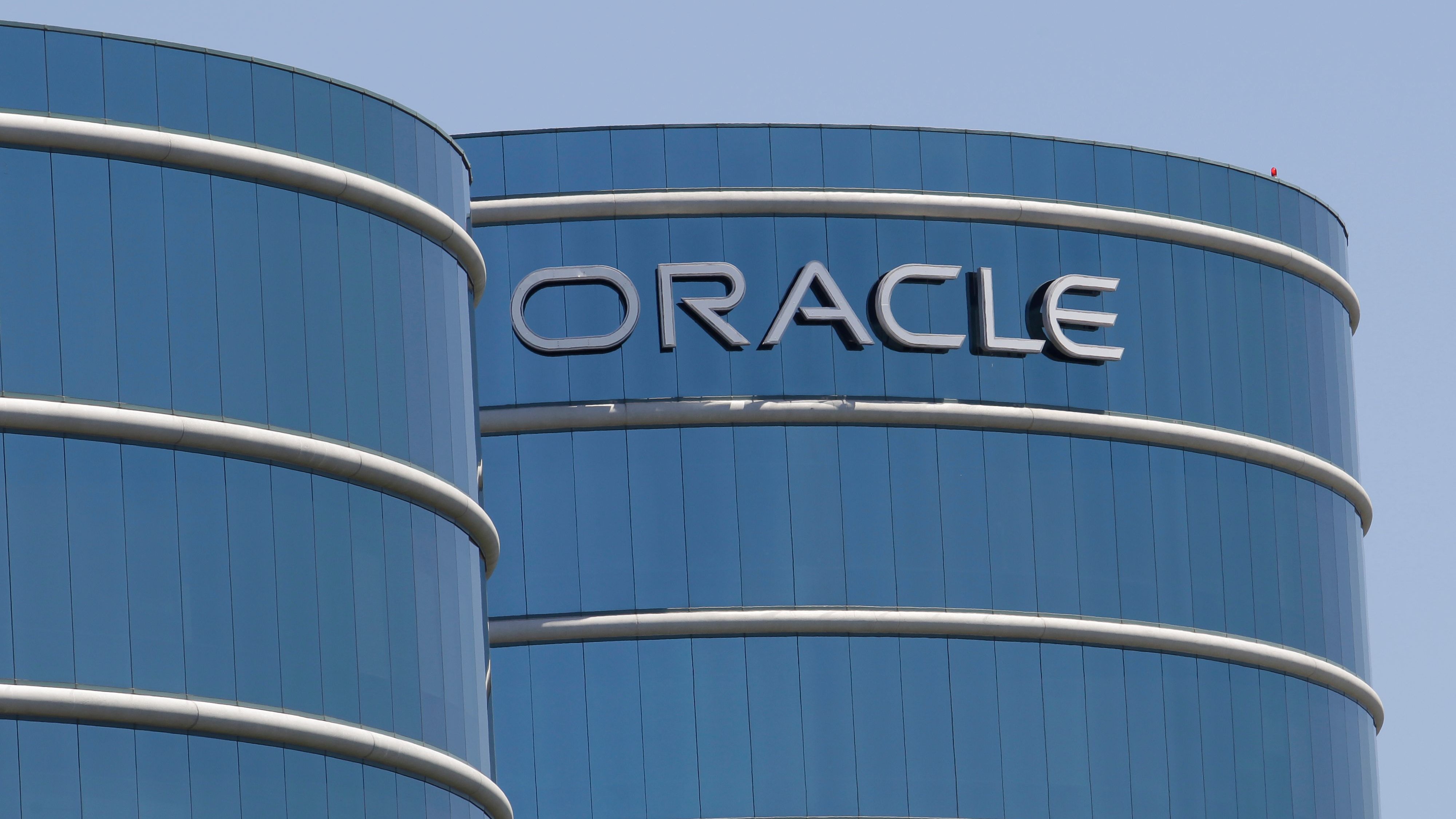 Künstliche Intelligenz: Oracle kündigt Milliardeninvestition für KI und ...