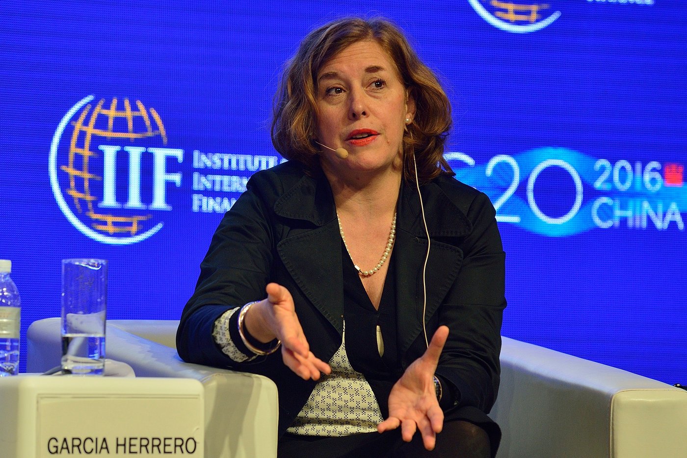 China: „Sieht eher nach Panik aus“ – Expertin kritisiert Chinas Reformen