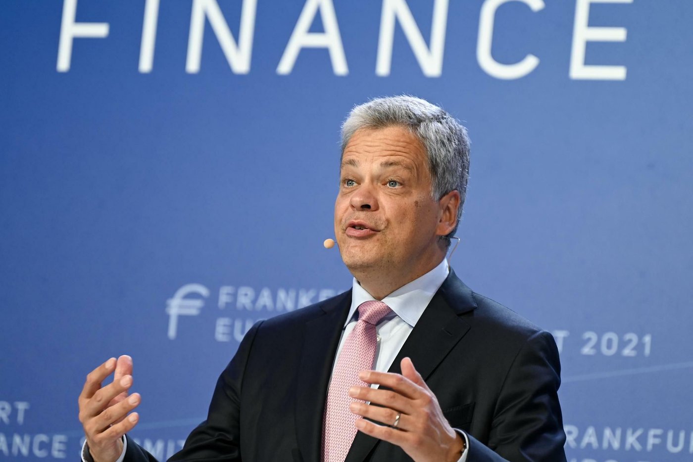 Commerzbank-Chef Manfred Knof verdient 5,7 Millionen Euro